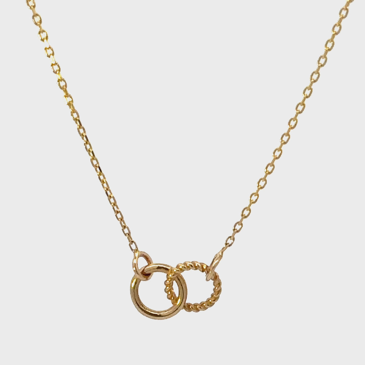 Interlock Circle Necklace in 14 Karat Gold – HERSHE